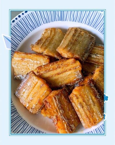 煎带鱼段怎么不粘锅_煎带鱼段用面粉还是淀粉-第1张图片-山城妙识