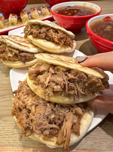 肉夹馍饼怎么做_白吉馍和腊汁肉夹馍饼做法-第1张图片-山城妙识 肉夹馍饼怎么做_白吉馍和腊汁肉夹馍饼做法-第1张图片-山城妙识