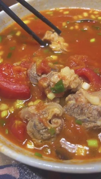 番茄炖牛肉怎么做才软烂入味_正宗番茄炖牛肉的做法-第1张图片-山城妙识 番茄炖牛肉怎么做才软烂入味_正宗番茄炖牛肉的做法-第1张图片-山城妙识