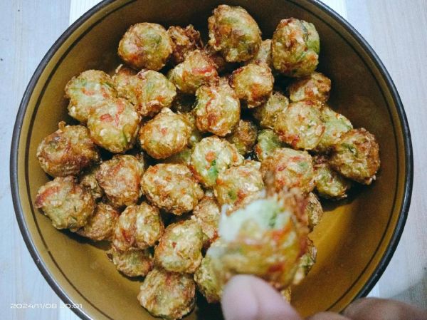 炸白萝卜肉丸子怎么做_白萝卜肉丸子不松散秘诀-第3张图片-山城妙识 炸白萝卜肉丸子怎么做_白萝卜肉丸子不松散秘诀-第3张图片-山城妙识