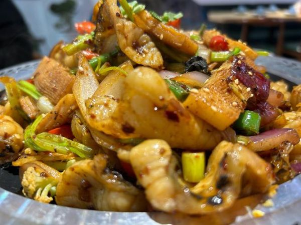 干锅鱼怎么做才好吃_干锅鱼用什么鱼最好-第2张图片-山城妙识 干锅鱼怎么做才好吃_干锅鱼用什么鱼最好-第2张图片-山城妙识