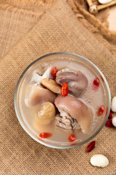 猪蹄和什么一起炖汤最好_猪蹄汤怎么炖最香-第3张图片-山城妙识 猪蹄和什么一起炖汤最好_猪蹄汤怎么炖最香-第3张图片-山城妙识