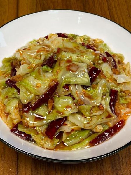 干锅手撕包菜怎么做才好吃_正宗做法秘诀-第2张图片-山城妙识 干锅手撕包菜怎么做才好吃_正宗做法秘诀-第2张图片-山城妙识