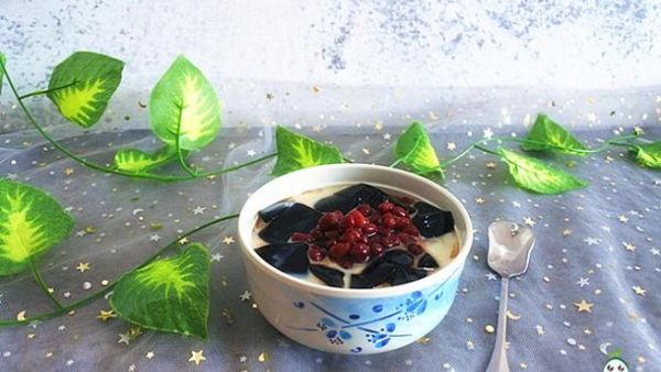 烧仙草怎么做_烧仙草的功效与禁忌-第3张图片-山城妙识