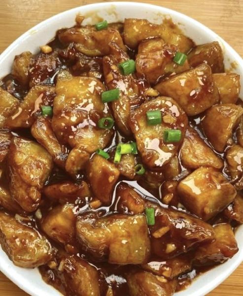 圆茄子红烧怎么做_圆茄子红烧需要焯水吗-第1张图片-山城妙识