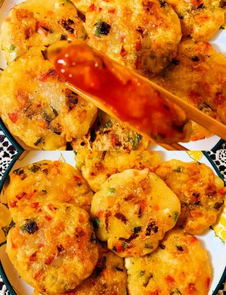 土豆泥饼怎么做好吃又简单_新手零失败做法-第1张图片-山城妙识 土豆泥饼怎么做好吃又简单_新手零失败做法-第1张图片-山城妙识