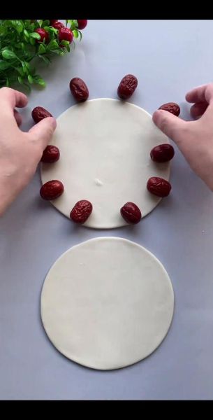 枣花馒头的做法窍门_枣花馒头怎么蒸才松软-第3张图片-山城妙识 枣花馒头的做法窍门_枣花馒头怎么蒸才松软-第3张图片-山城妙识