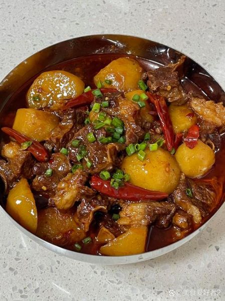 土豆牛腩煲怎么做_土豆牛腩煲需要炖多久-第3张图片-山城妙识