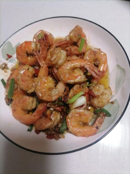 油焖大虾怎么做才正宗_油焖大虾的正宗做法视频-第3张图片-山城妙识 油焖大虾怎么做才正宗_油焖大虾的正宗做法视频-第3张图片-山城妙识