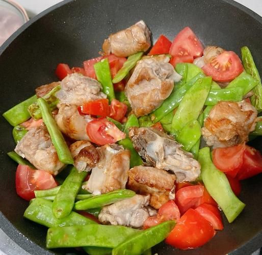 排骨焖面怎么做_排骨焖面最正宗的做法-第1张图片-山城妙识