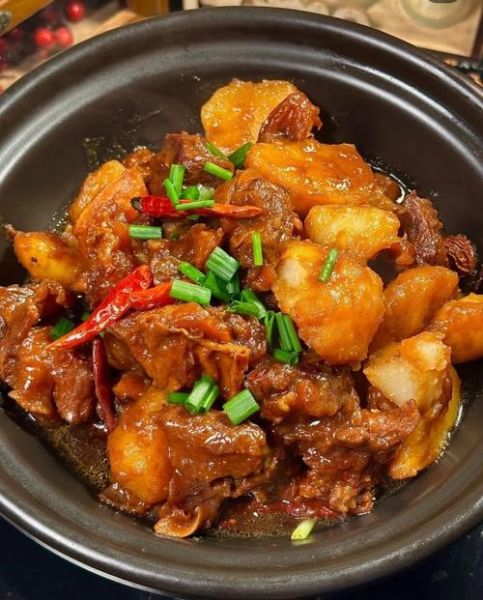 牛腩烧土豆怎么做才软烂入味_牛腩烧土豆要不要先焯水-第2张图片-山城妙识