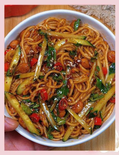 凉面条怎么做好吃又简单_凉面条的酱汁怎么调-第1张图片-山城妙识