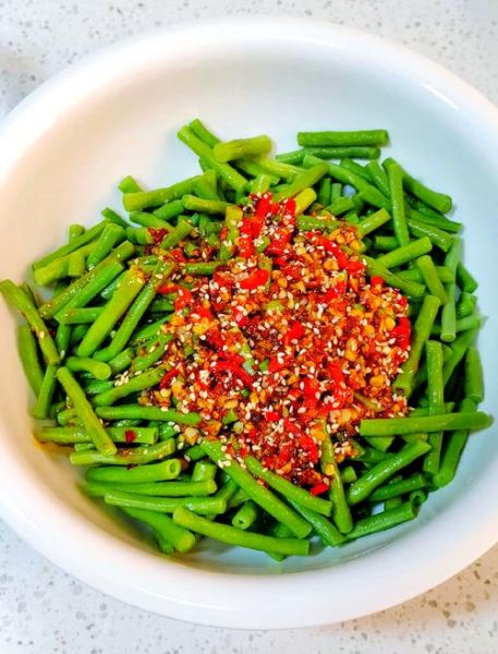 凉拌豇豆冷水煮还是开水煮_口感与营养哪个更重要-第1张图片-山城妙识 凉拌豇豆冷水煮还是开水煮_口感与营养哪个更重要-第1张图片-山城妙识