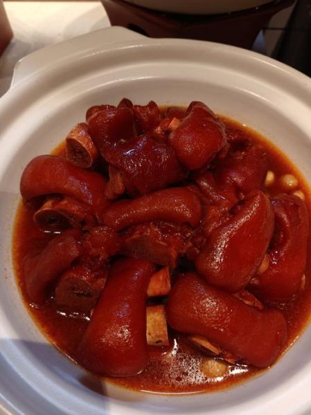 猪蹄怎么炖好吃_猪蹄炖什么最有营养-第1张图片-山城妙识 猪蹄怎么炖好吃_猪蹄炖什么最有营养-第1张图片-山城妙识