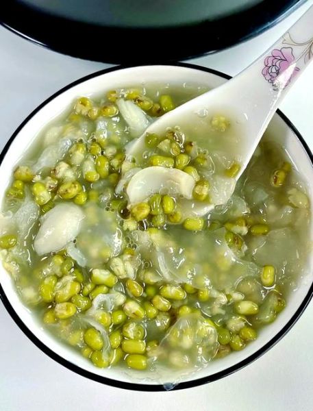 百合绿豆粥的功效与作用_适合什么人喝-第3张图片-山城妙识 百合绿豆粥的功效与作用_适合什么人喝-第3张图片-山城妙识