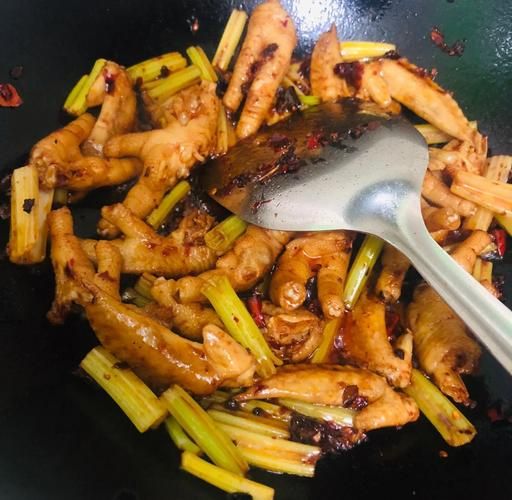 爆炒鸡尖怎么做_鸡尖焯水还是不焯水-第3张图片-山城妙识 爆炒鸡尖怎么做_鸡尖焯水还是不焯水-第3张图片-山城妙识