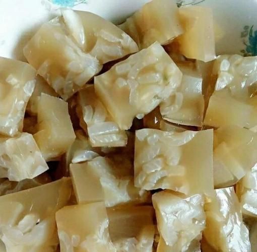 猪皮皮冻怎么熬制_猪皮冻熬制多久才Q弹-第2张图片-山城妙识 猪皮皮冻怎么熬制_猪皮冻熬制多久才Q弹-第2张图片-山城妙识