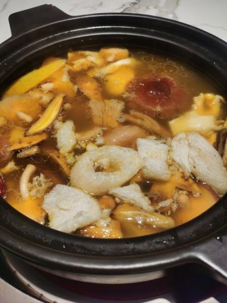 红菌菇怎么做好吃_红菌菇煲汤做法-第3张图片-山城妙识