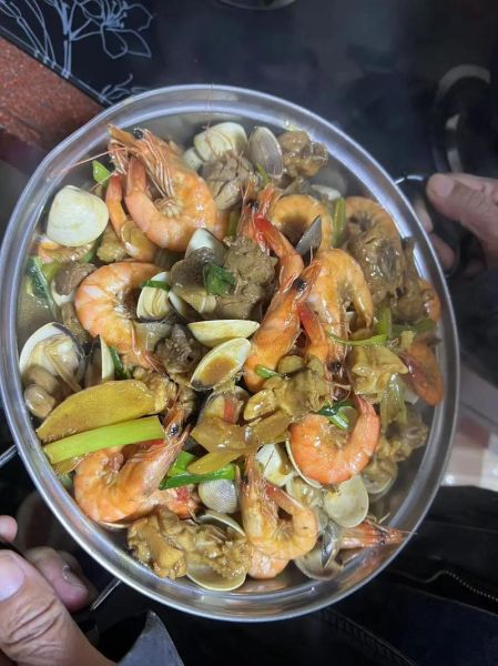 辣炒海鲜大杂烩怎么做_辣炒海鲜大杂烩需要什么食材-第1张图片-山城妙识