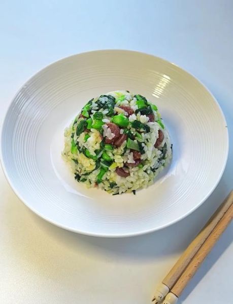 广式香肠炒饭怎么做_广式香肠炒饭家常做法-第1张图片-山城妙识 广式香肠炒饭怎么做_广式香肠炒饭家常做法-第1张图片-山城妙识