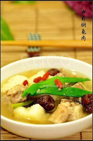 兔肉煲汤放什么药材_兔肉煲汤放什么药材最补气血-第3张图片-山城妙识