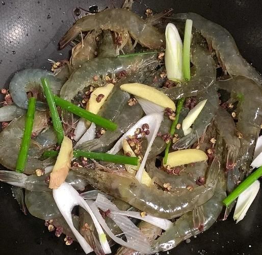 白水煮皮皮虾的正确做法_皮皮虾煮多久才熟-第1张图片-山城妙识 白水煮皮皮虾的正确做法_皮皮虾煮多久才熟-第1张图片-山城妙识