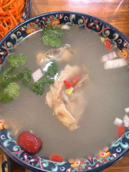 羊肉汤怎么做没有膻味_羊肉汤去膻味的方法-第3张图片-山城妙识 羊肉汤怎么做没有膻味_羊肉汤去膻味的方法-第3张图片-山城妙识