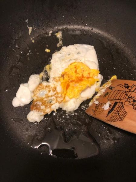 怎样炸荷包蛋_荷包蛋怎么炸才圆-第2张图片-山城妙识 怎样炸荷包蛋_荷包蛋怎么炸才圆-第2张图片-山城妙识