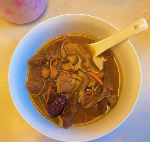 猪肚菌菇汤的做法大全_猪肚菌菇汤怎么炖才白-第1张图片-山城妙识