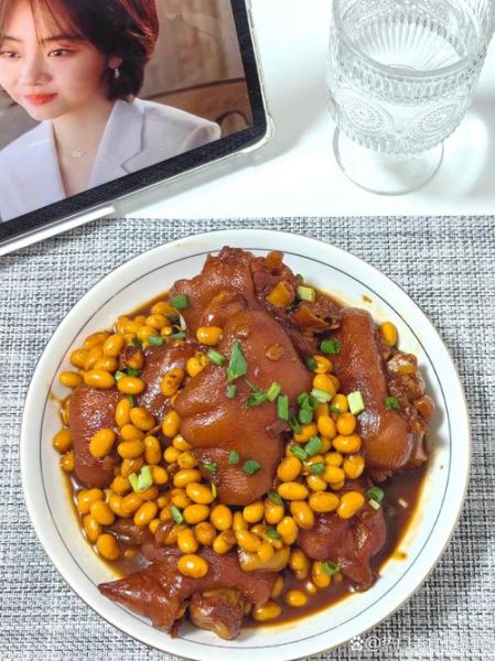 猪脚炖黄豆王刚做法_猪脚炖黄豆怎么做好吃-第3张图片-山城妙识 猪脚炖黄豆王刚做法_猪脚炖黄豆怎么做好吃-第3张图片-山城妙识