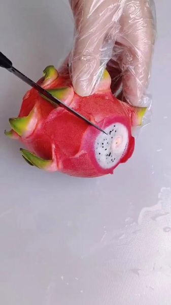 火龙果怎么切好看_火龙果切法摆盘教程-第1张图片-山城妙识 火龙果怎么切好看_火龙果切法摆盘教程-第1张图片-山城妙识