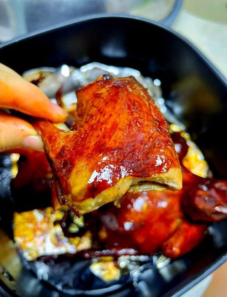 广式烤乳鸽怎么做_烤乳鸽用什么腌料-第2张图片-山城妙识 广式烤乳鸽怎么做_烤乳鸽用什么腌料-第2张图片-山城妙识