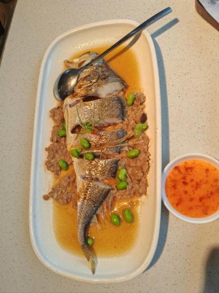 广式烤乳鸽怎么做_烤乳鸽用什么腌料-第1张图片-山城妙识 广式烤乳鸽怎么做_烤乳鸽用什么腌料-第1张图片-山城妙识