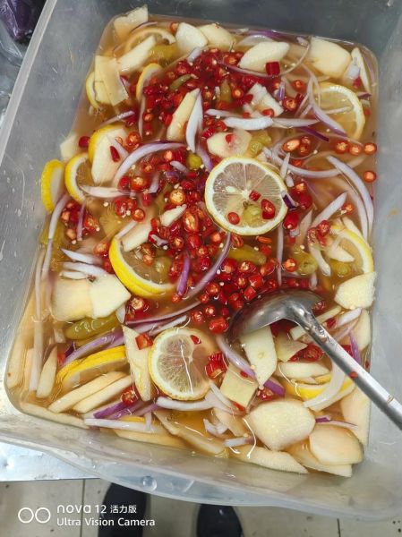 柠檬泡椒鸡爪怎么做_泡椒鸡爪需要焯水吗-第3张图片-山城妙识 柠檬泡椒鸡爪怎么做_泡椒鸡爪需要焯水吗-第3张图片-山城妙识