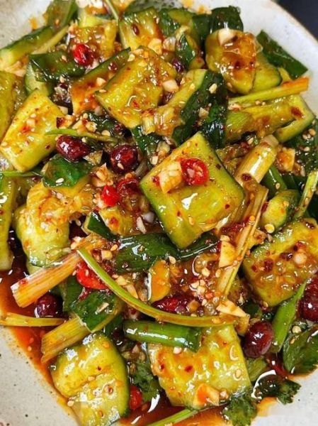 凉拌黄瓜怎么做才脆_凉拌菜需要焯水吗-第2张图片-山城妙识 凉拌黄瓜怎么做才脆_凉拌菜需要焯水吗-第2张图片-山城妙识