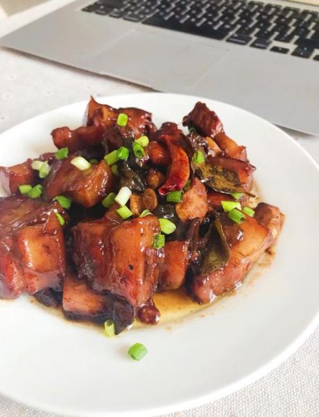 红烧肉怎么做好吃又简单_家常红烧肉简单做法窍门-第1张图片-山城妙识 红烧肉怎么做好吃又简单_家常红烧肉简单做法窍门-第1张图片-山城妙识